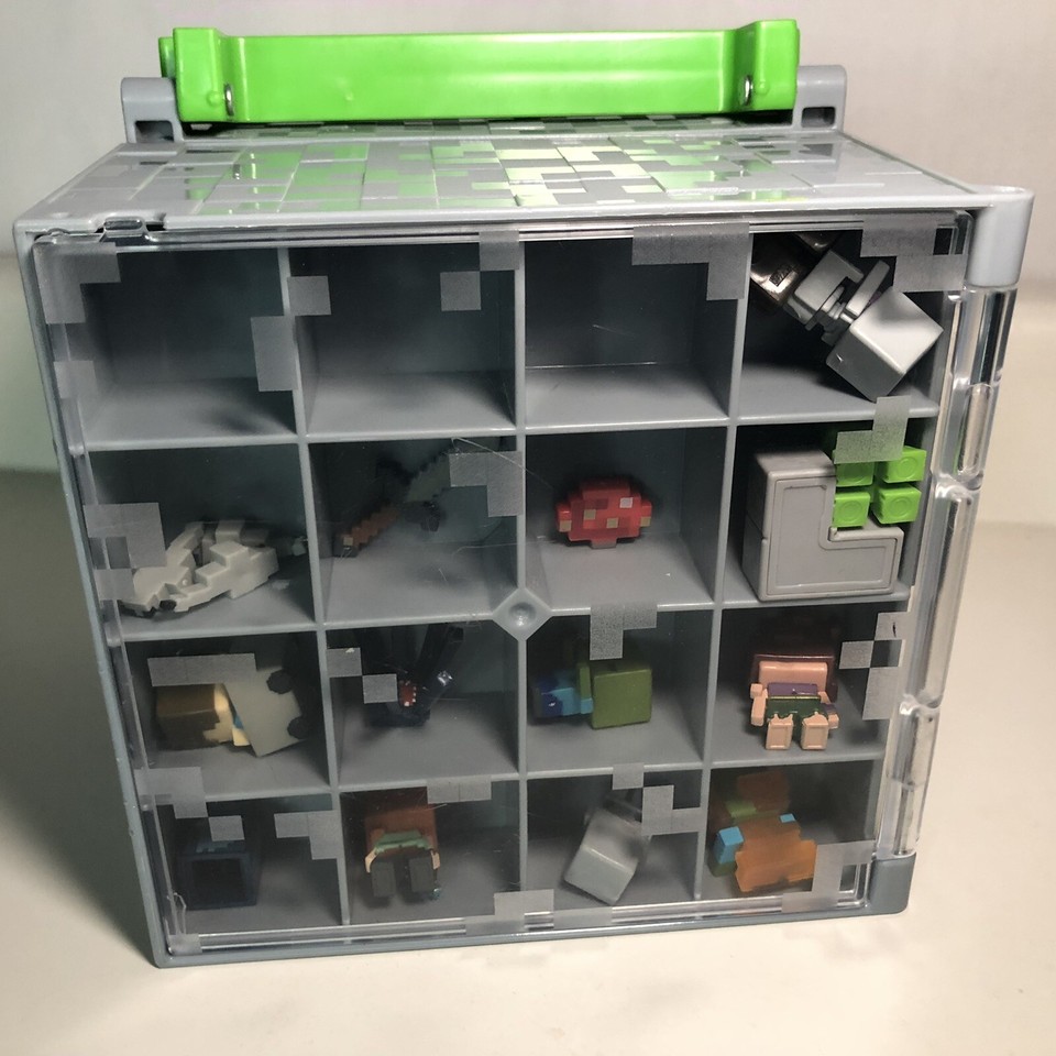 Minecraft Mini Figure Collector Case Playset Action Figure With 20 ...