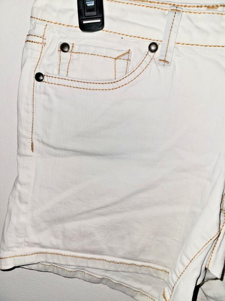 Jessica Simpson Forever Low Rise White Cut Off Jean Shorts Womens Size ...