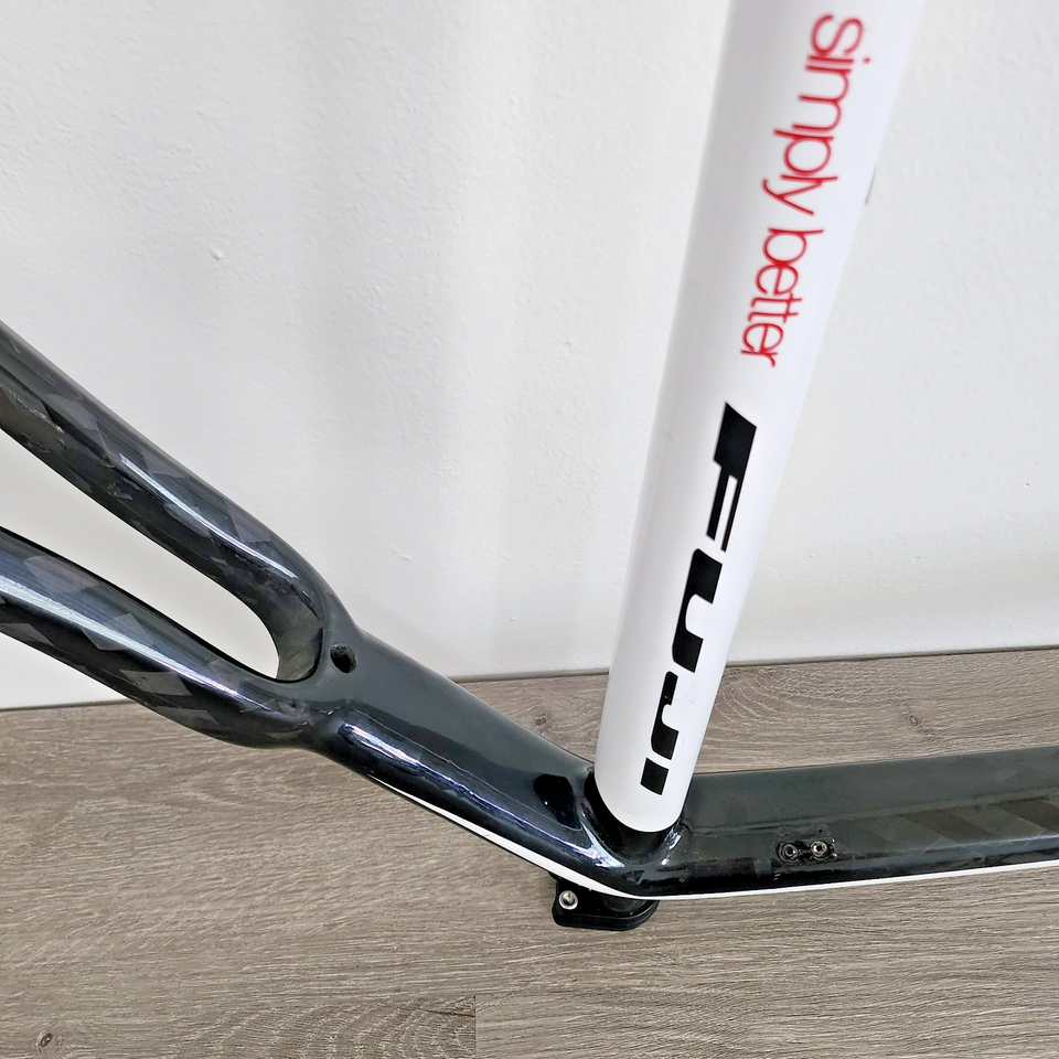 FUJI FC-770 FRAME AND FORK LARGE CARBON 2.7 KGS / 4.9 LBS. 130 REAR ...