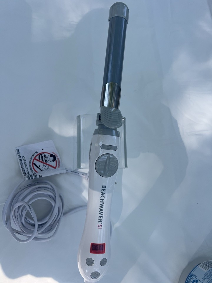 The Beachwaver Co. S1.25 Dual Voltage For Travel Rotating Curling Iron ...