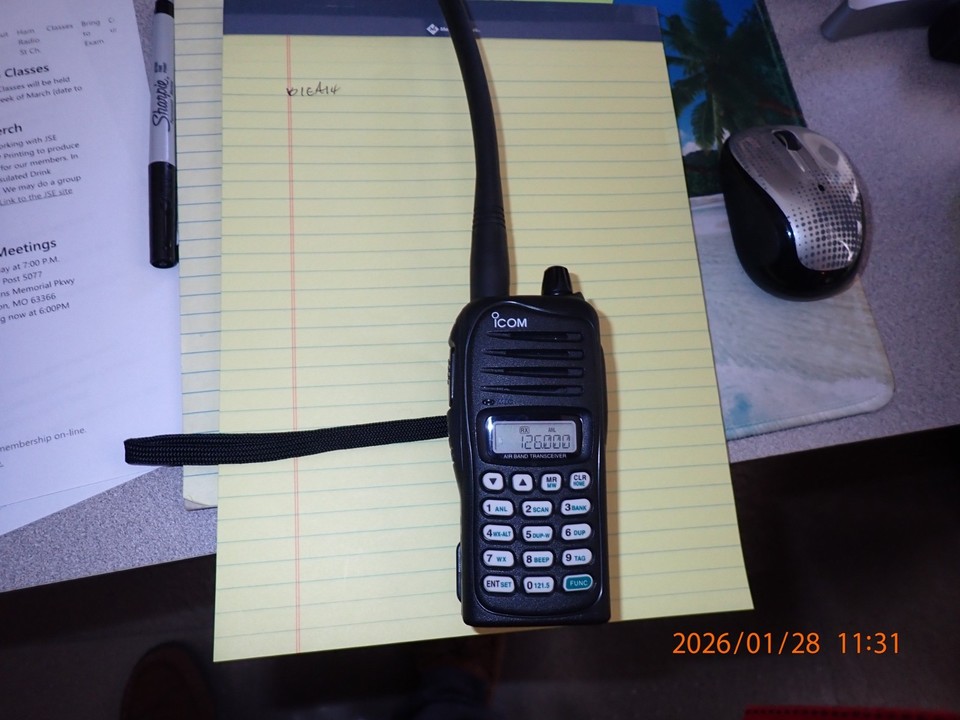 ICOM IC-A14 VHF Air Band Transceiver Hand Held Portable Aviation Radio ...