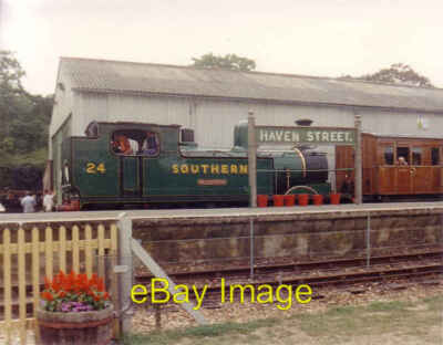 Photo 6x4 No. 24 Calbourne at Havenstreet 1989 Calbourne is an O2 class ...