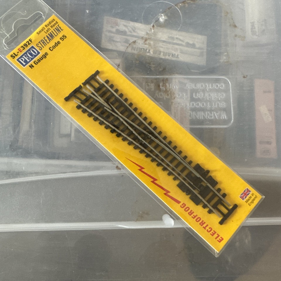 PECO SL-E392F - N Gauge Code 55 Electrofrog Turnout - Small Radius Left ...