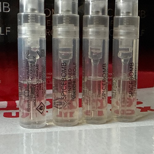 V&R VIKTOR & ROLF SPICEBOMB INFRARED 1.2ml .04fl oz x 4 COLOGNE SPRAY ...