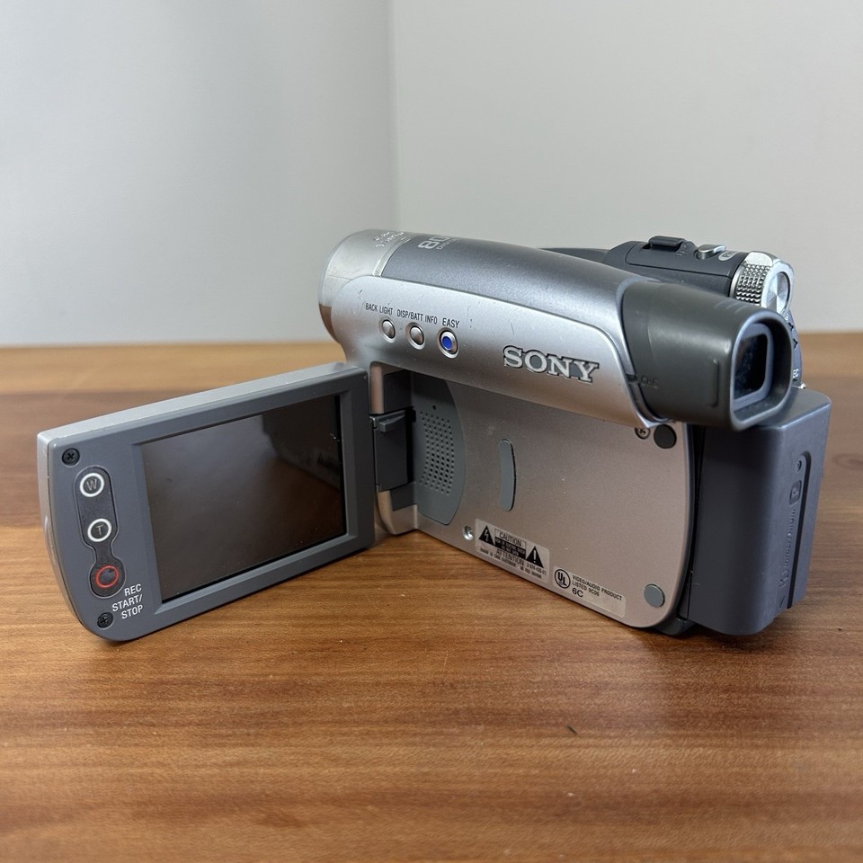 Sony Handycam Camcorder DCR-HC26 For Repair or Parts (Battery Doesn’t Charge) | eBay