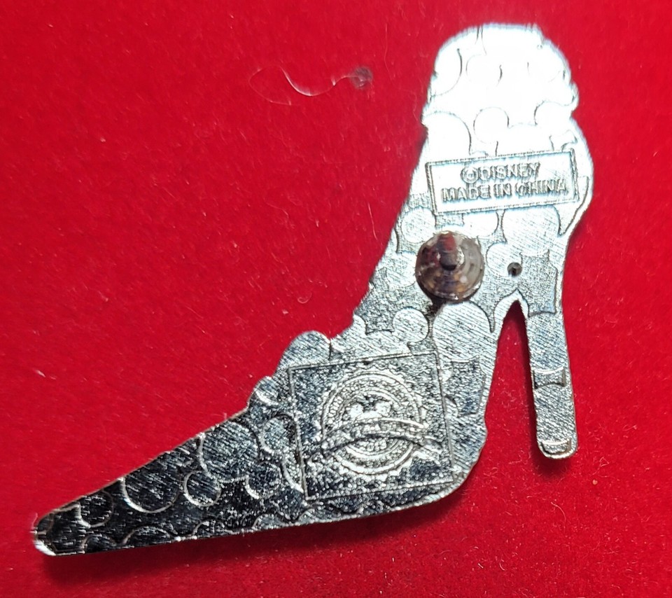 Disney Trading Pin, Villain Shoe, Cruella DeVil, 101 Dalmatian, 2013 aa ...