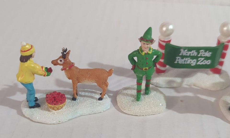 Thomas Kinkade Hawthorne Village NORTH POLE PETTING ZOO Accessory Set ...
