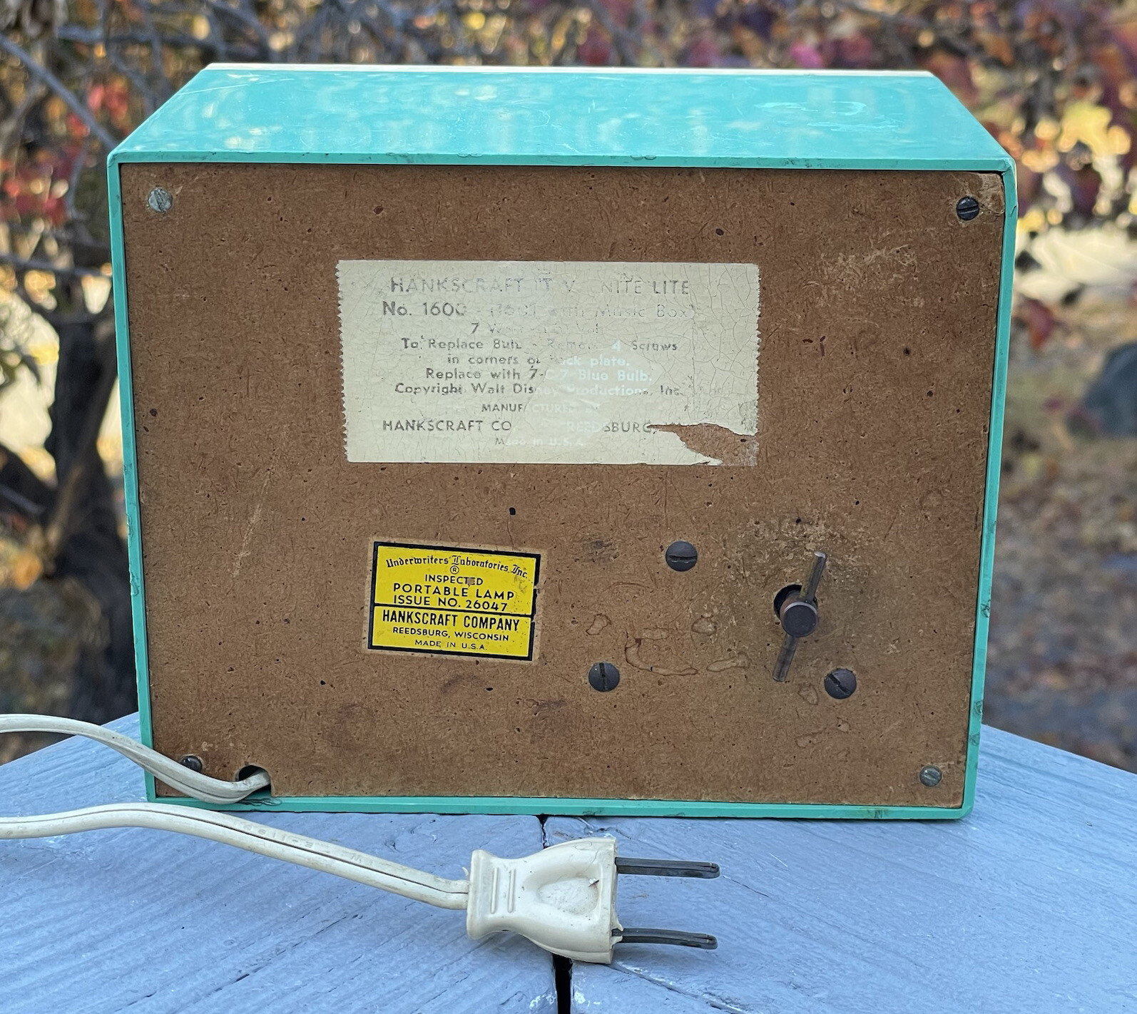 VINTAGE BAMBI HANKSCRAFT WALT DISNEY WIND-UP MUSIC BOX NIGHT LIGHT NITE ...