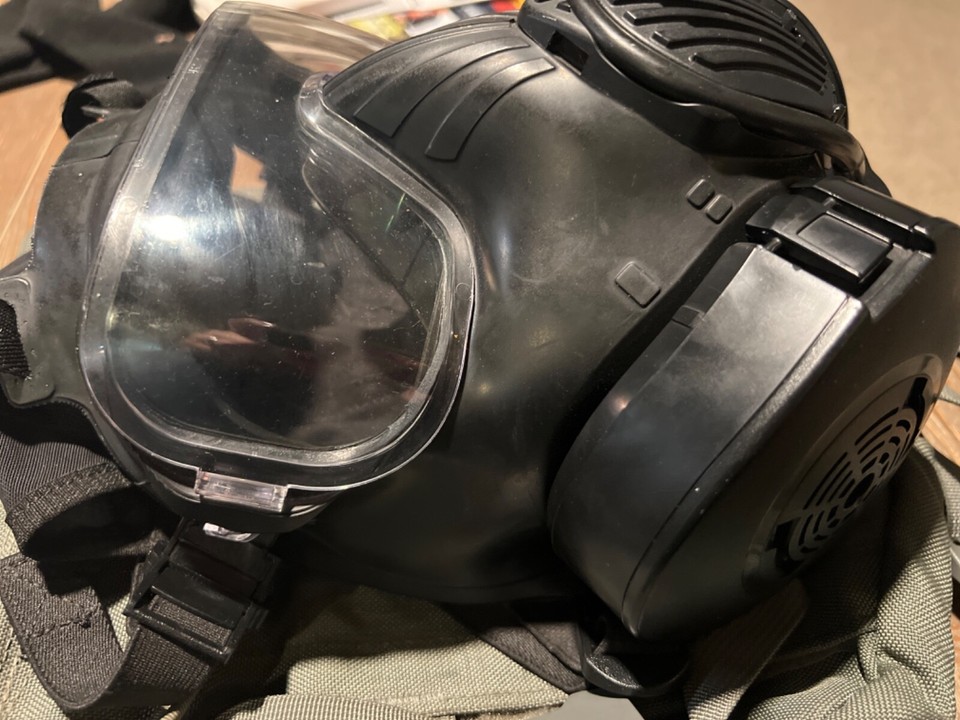 AVON M50 GAS MASK W/CARRY BAG &Filters-U.S. MILITARY/LAW ENFORCEMENT ...