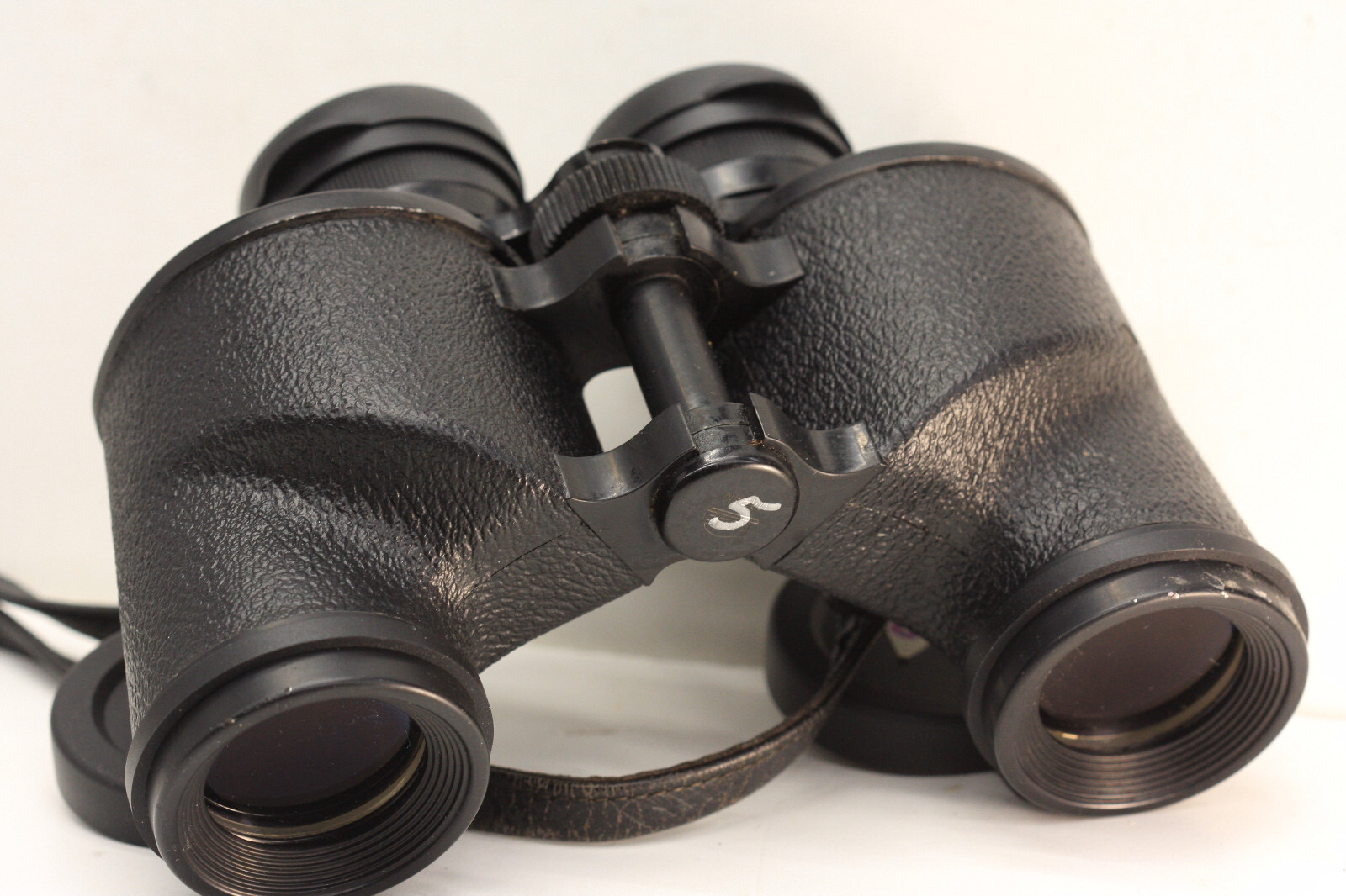 KOWA 7 X 35 .. 10 degree... super wide angle .... BINOCULARS.. bright ...