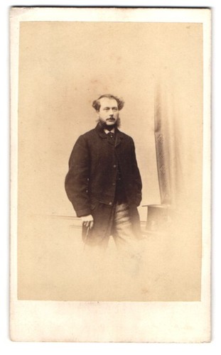 Fotografie James Hanison, Leeds, englischer Herr im Anzug mit ...