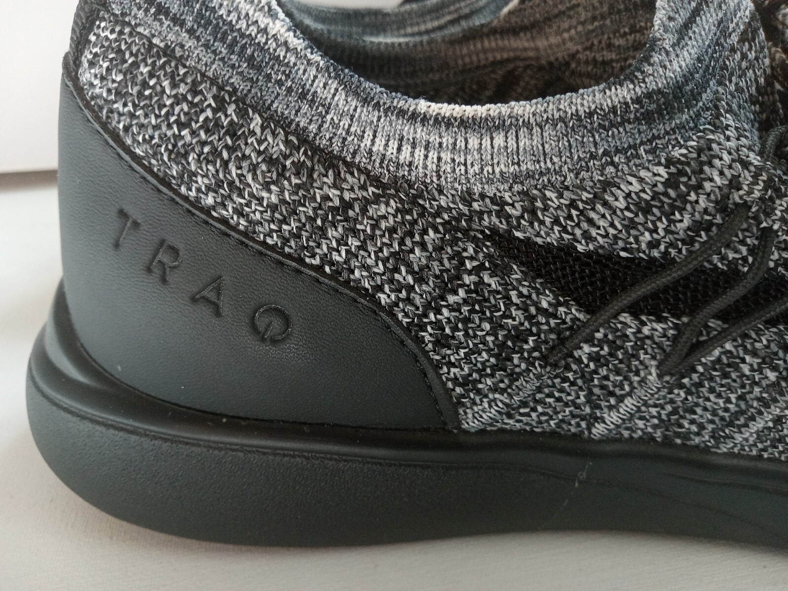 Traq By Alegria Women's Sz 38 8/8.5 Sync Black Sneakers Smart Walking ...