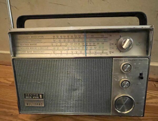 Zenith Vintage Multiband World Radio Royal 94 Inter-Oceanic Shortwave ...