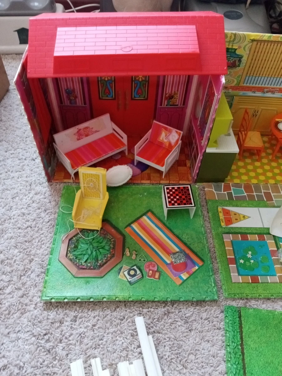 1972 Barbie Surprise House