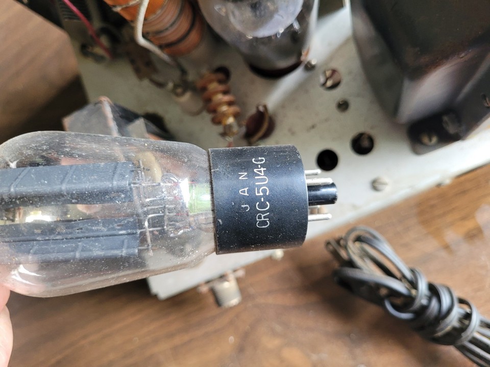 Vintage Johnson Viking Adventurer Tube Ham Radio Transmitter Powers Up ...