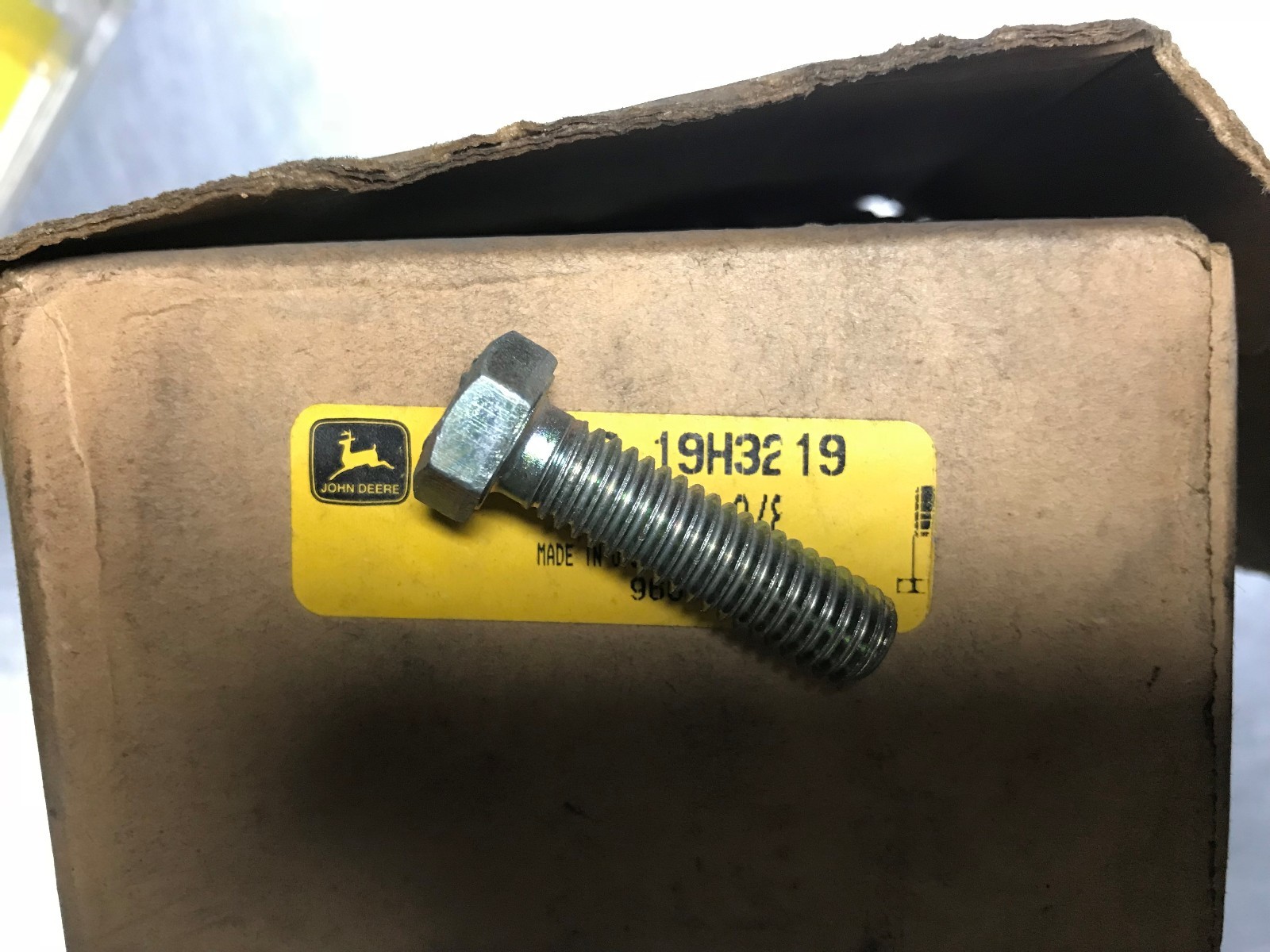 19H3219 GENUINE John Deere CAP SCREW BOLT Replaces 19H2545 & H80579 | eBay