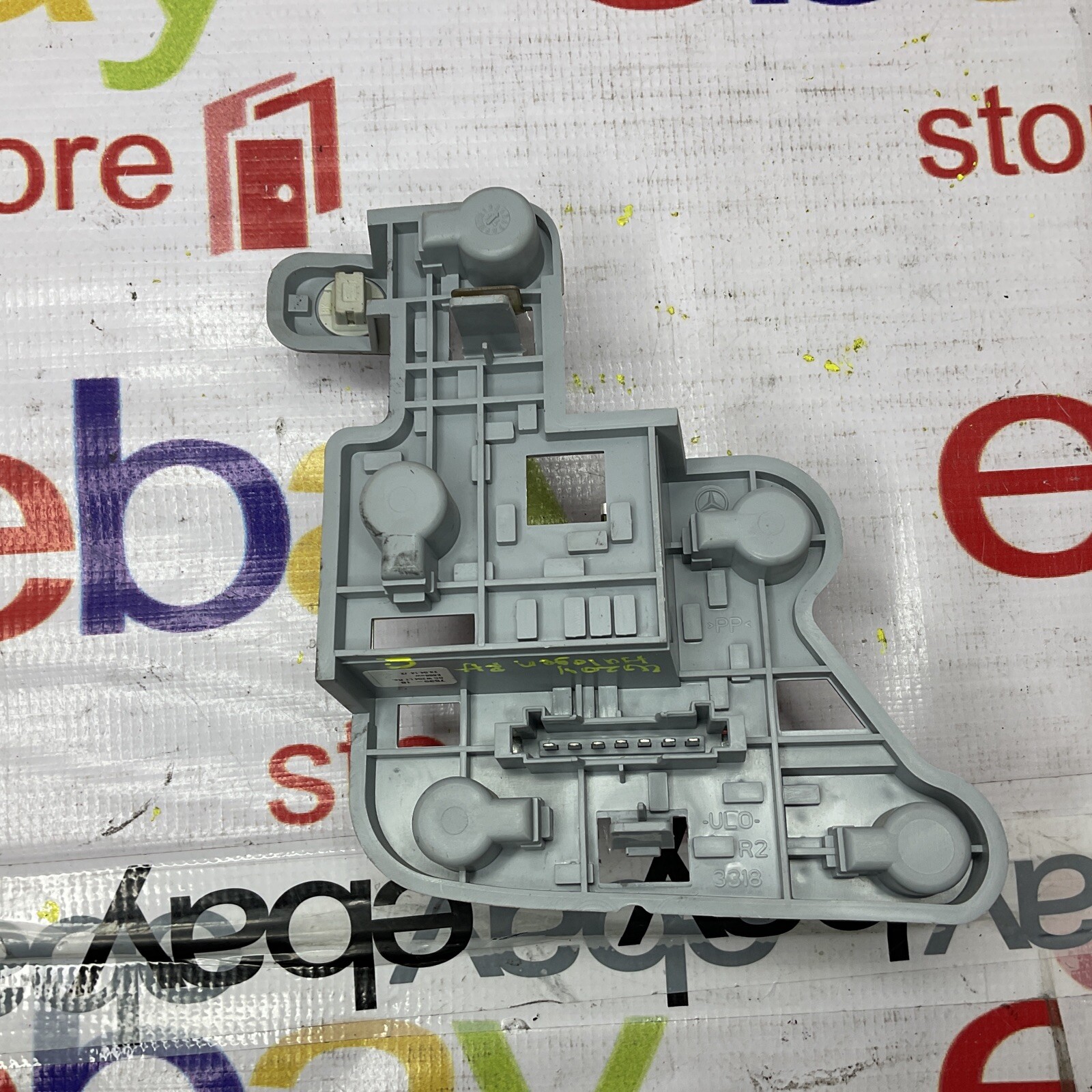 Mercedes-Benz 08-11 Taillight Bulb Holder C250 C300 C350 RH GENUINE ...