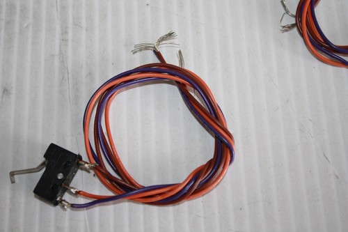 CHERRY MICRO LIMIT SWITCH 3 WIRE 5 AMP, 125/250 VAC | eBay