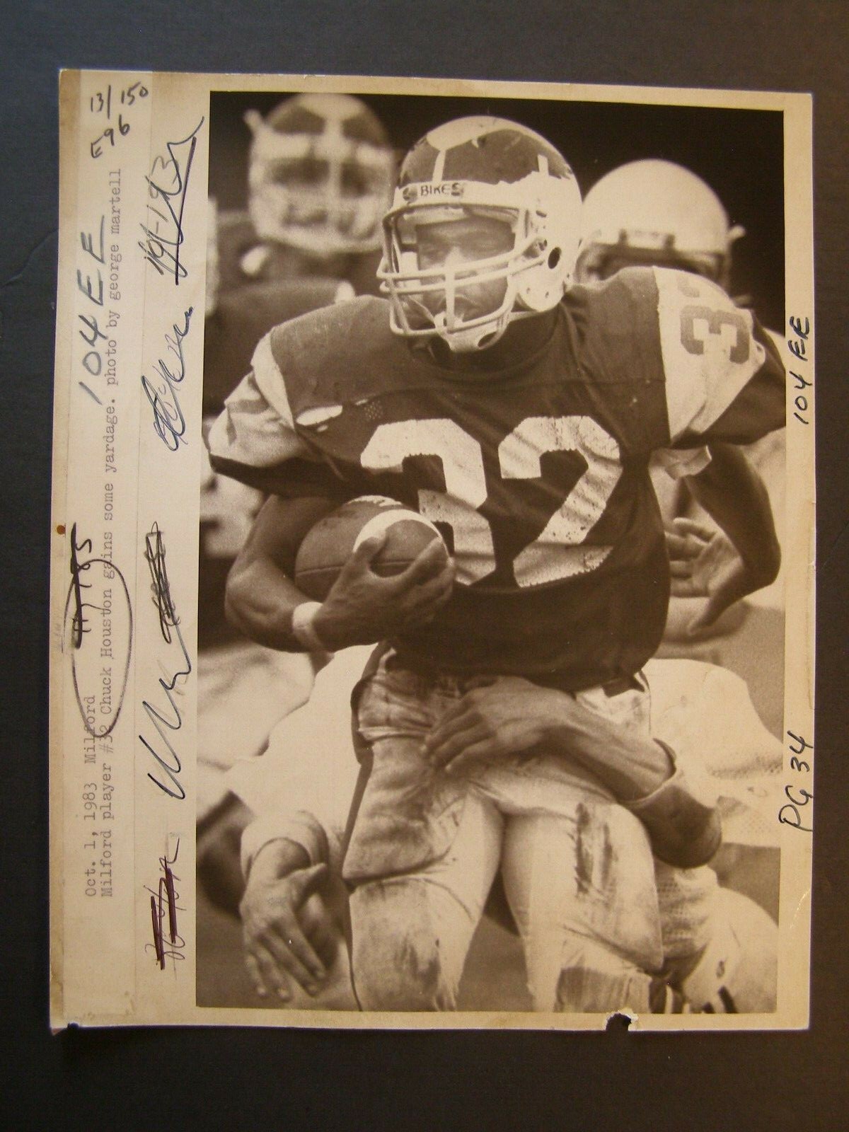 Glossy Press Photo 1983 Chuck Houston Milford Football Player Gains ...