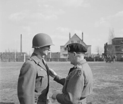 Major-General James Gavin & Field Marshal Sir Bernard Montgomery WWII ...