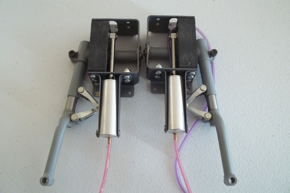 Robart #620 retracts for the Midwest AT-6 with 1/4" axles rare! see ...