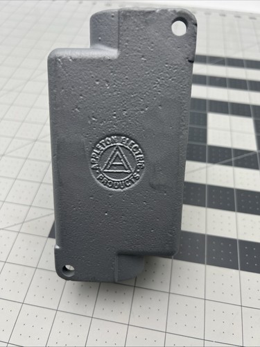 Appleton EFSC1752023 20A 125V Explosion-Proof U-Line Receptacle & Iron ...