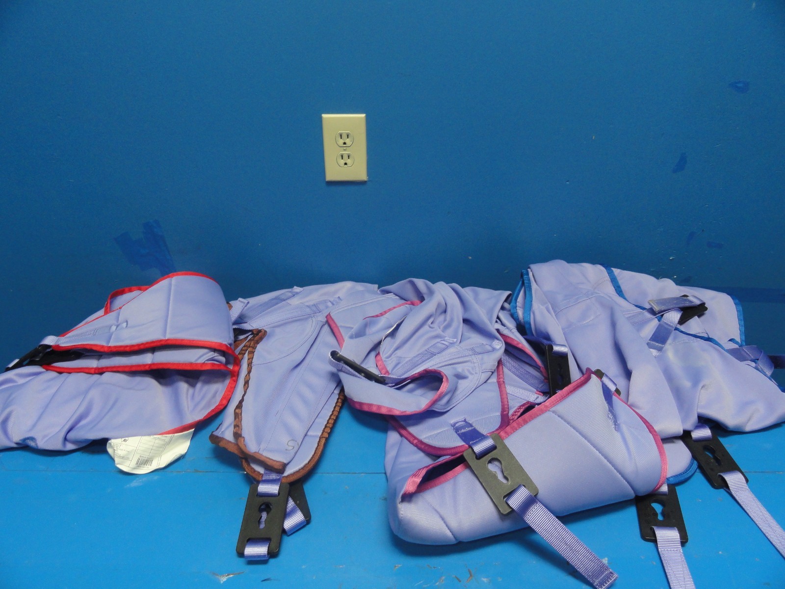 ARJO HUNTLEIGH MaxiMove Battery Powered Passive Sling Lift W/ Slings ...