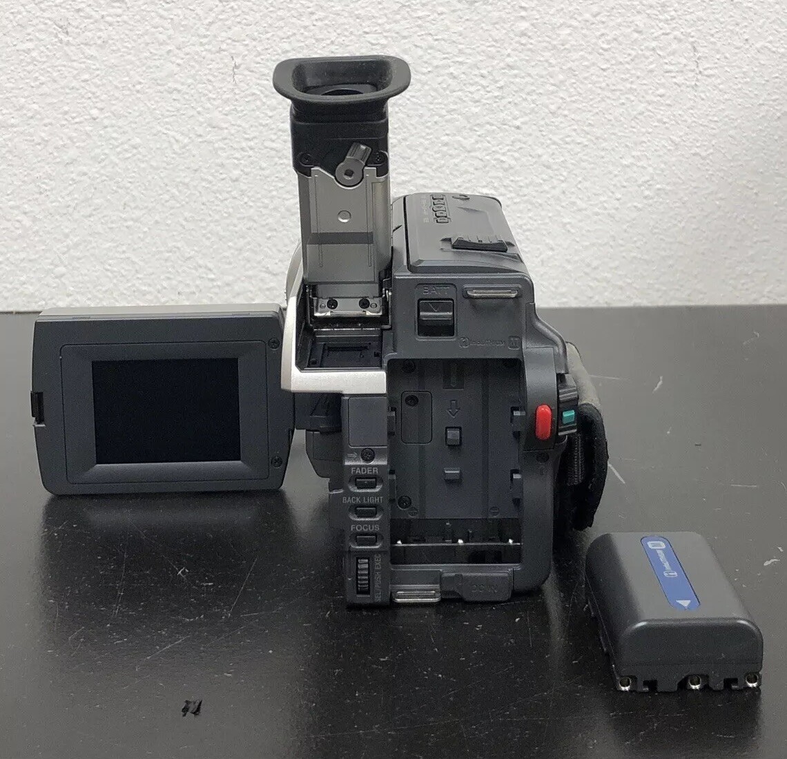 Sony Handycam CCD-TRV308 Hi-8 Analog Camcorder for sale online | eBay