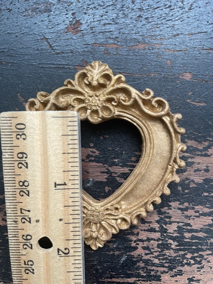 Small Gold Heart Frame Vintage Style Antique Gold Heart Frame Victorian ...