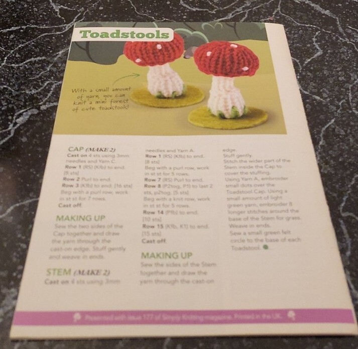 LB25 SIMPLY KNITTING MINI LEAFLET 2018, WOODLAND FRIENDS KNIT PATTERNS ...