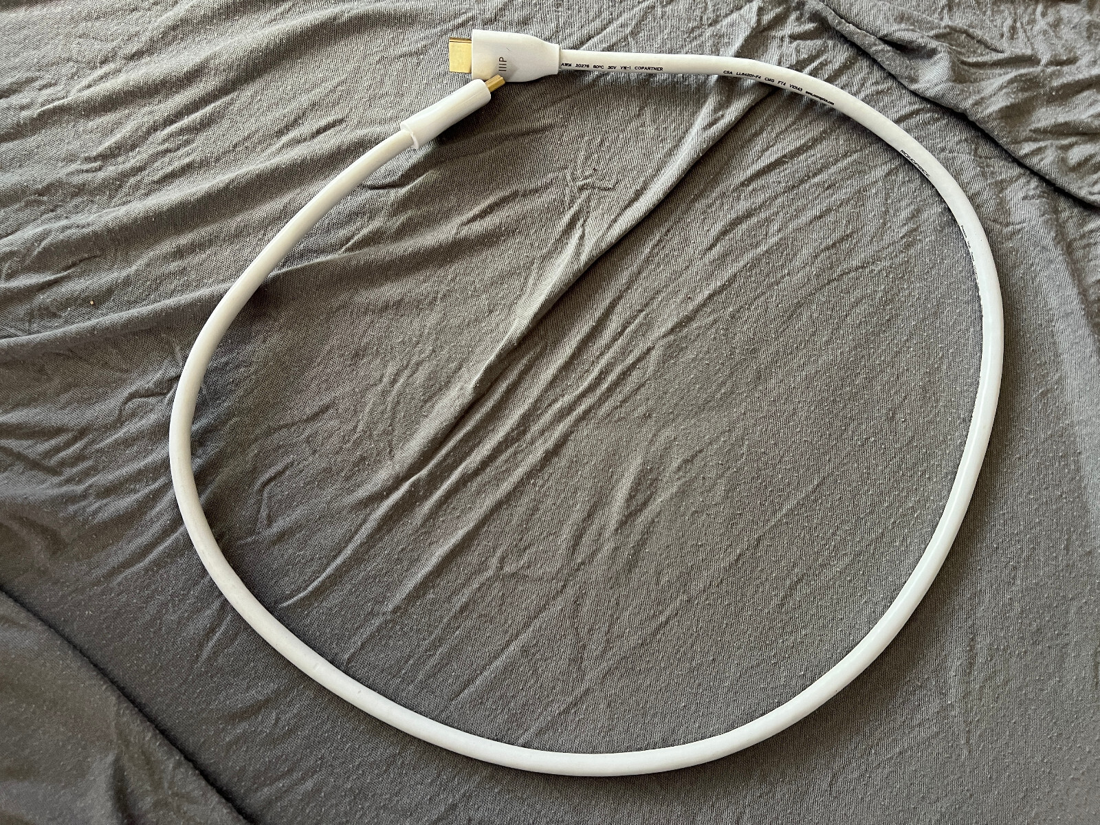 Monoprice Premium High Speed HDMI Cable 3ft White HDR, 18Gbps, 28AWG ...