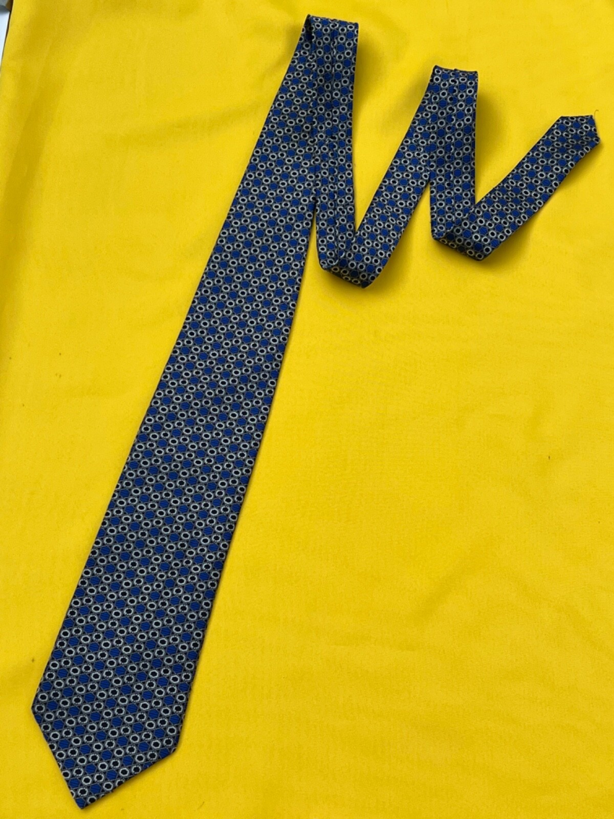 Authentic LUIGI BATANI ITALY Hexagon Ring Design On Blue 100% Silk ...