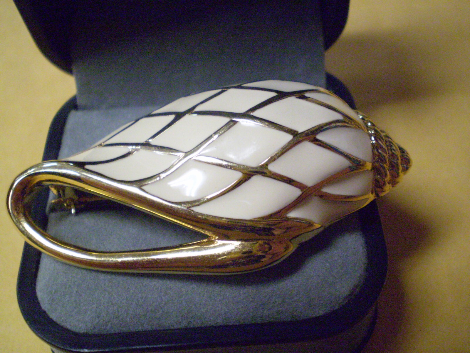 Vintage Trifari Ladies Conch Seashell Shell Pin Brooch | eBay