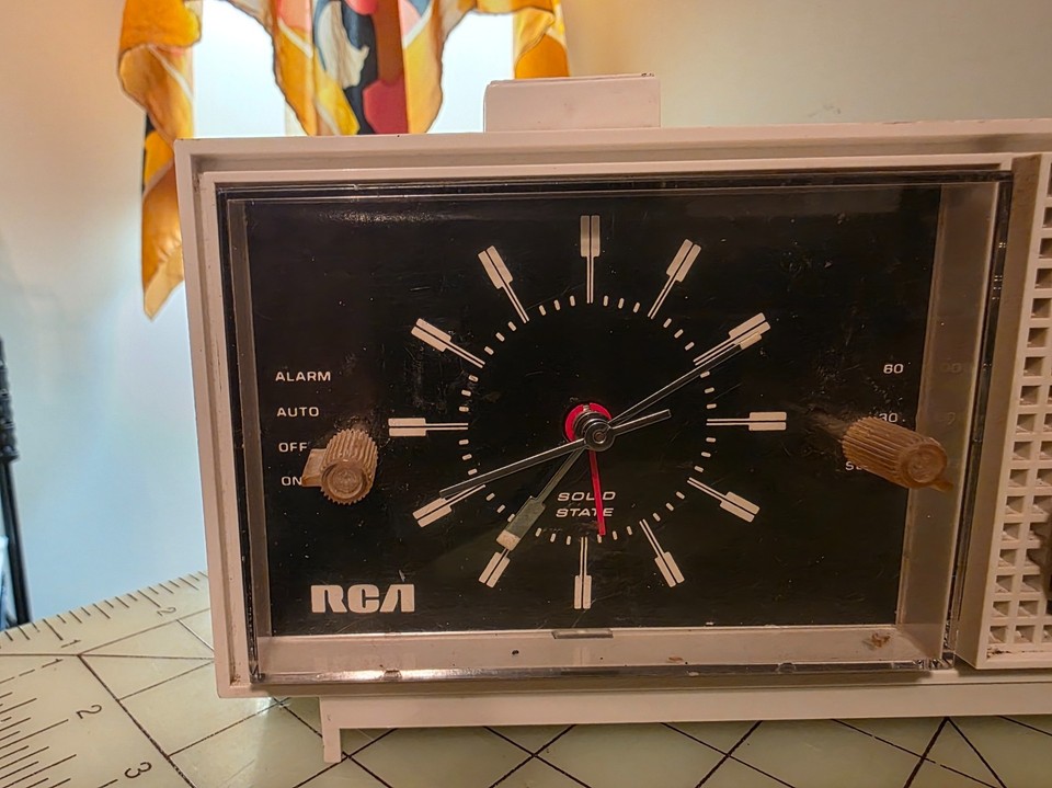 RCA Victor Timestar Clock Radio Model RLD21Y Mid Century Electronics ...