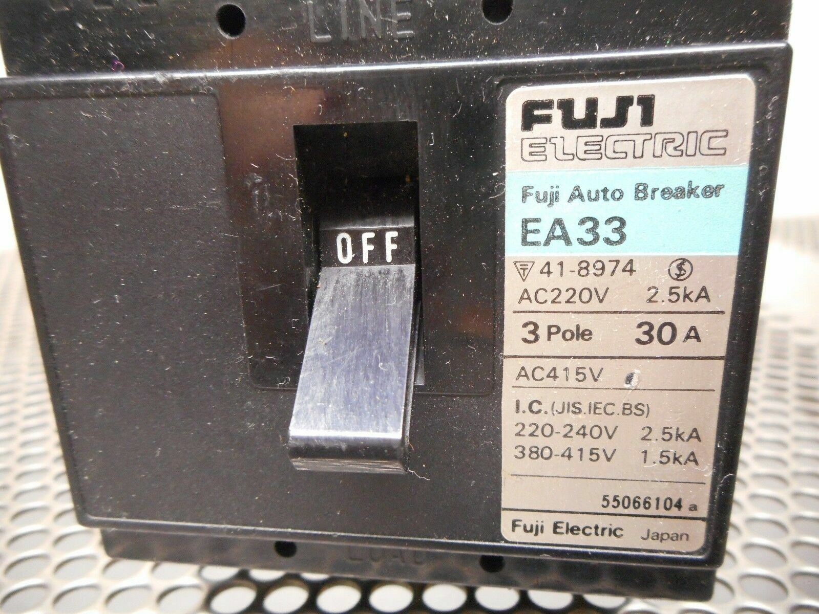Fuji Electric EA33 Auto Breaker 30A AC220V 2.5kA 3 Pole Used With ...