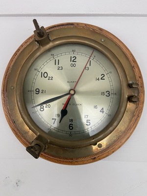 VTG Highlands Ship's Clock Porthole Quartz Clock Brass Oak Wall Hanging ...