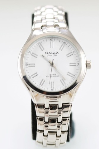 QMAX Hommes Montre Argent Acier Inoxydable Eau Résistant Batterie Blanc ...