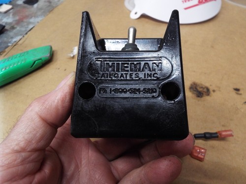 Thieman 31445 Liftgate Switch 4 wire OEM 31445 THMN MOLDED TOGGLE ...