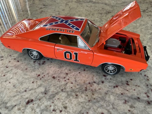 Ertl American Muscle 1969 Dodge Charger GENERAL LEE The Dukes of ...