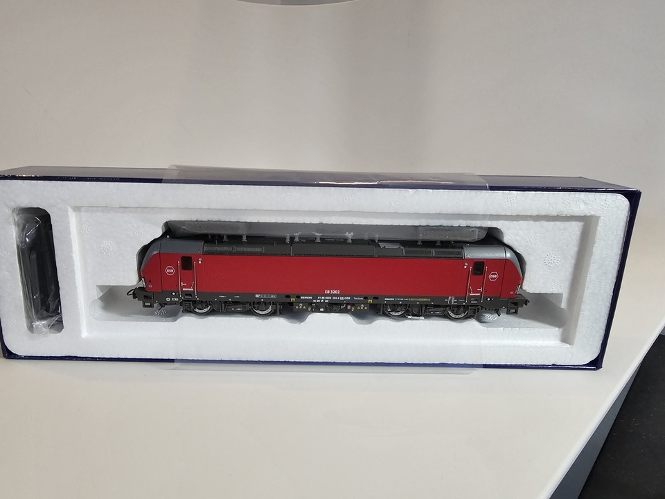 Roco DSB EB 3202 Electric Locomotive 71920 HO Scale DCC Ready | eBay