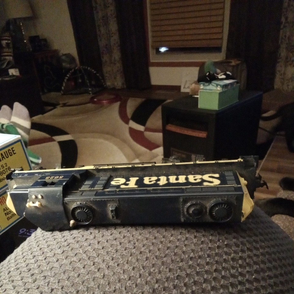 Vintage Tyco HO Scale Santa Fe Train Engine #5628-tested see ...