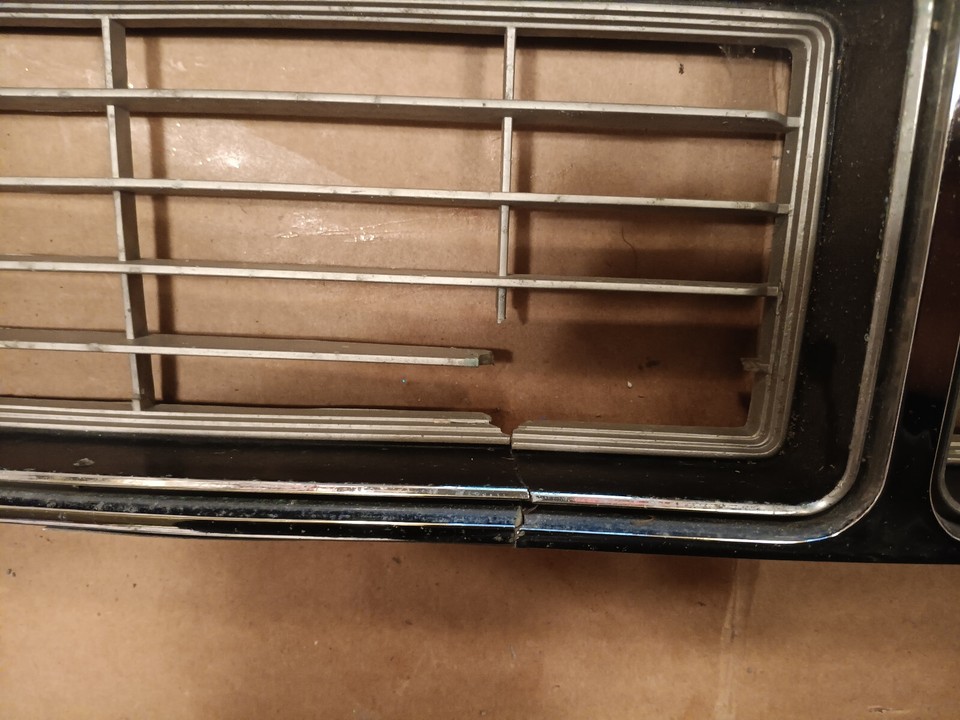 77 78 79 80 GMC pickup truck square body chrome grille damaged fixable ...