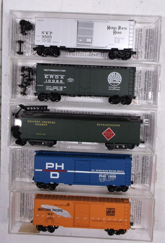 (5) N scale MicroTrains box cars in original boxes (lot 5789) | eBay