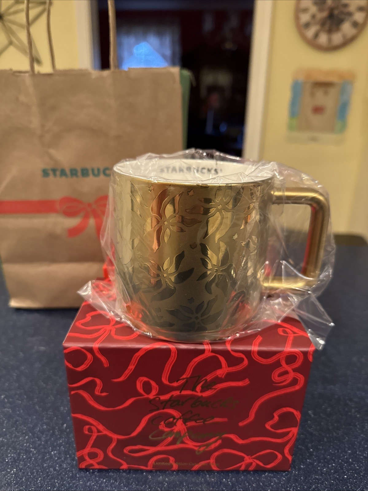 2025 Starbucks Limited Edition Gold Poinsettia Mug (RARE) Bear | eBay