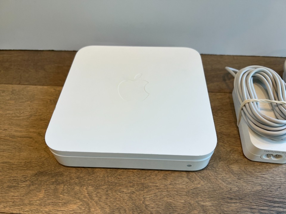 Apple AirPort Extreme Base Station Wireless Router Wi-Fi Model A1301 ...
