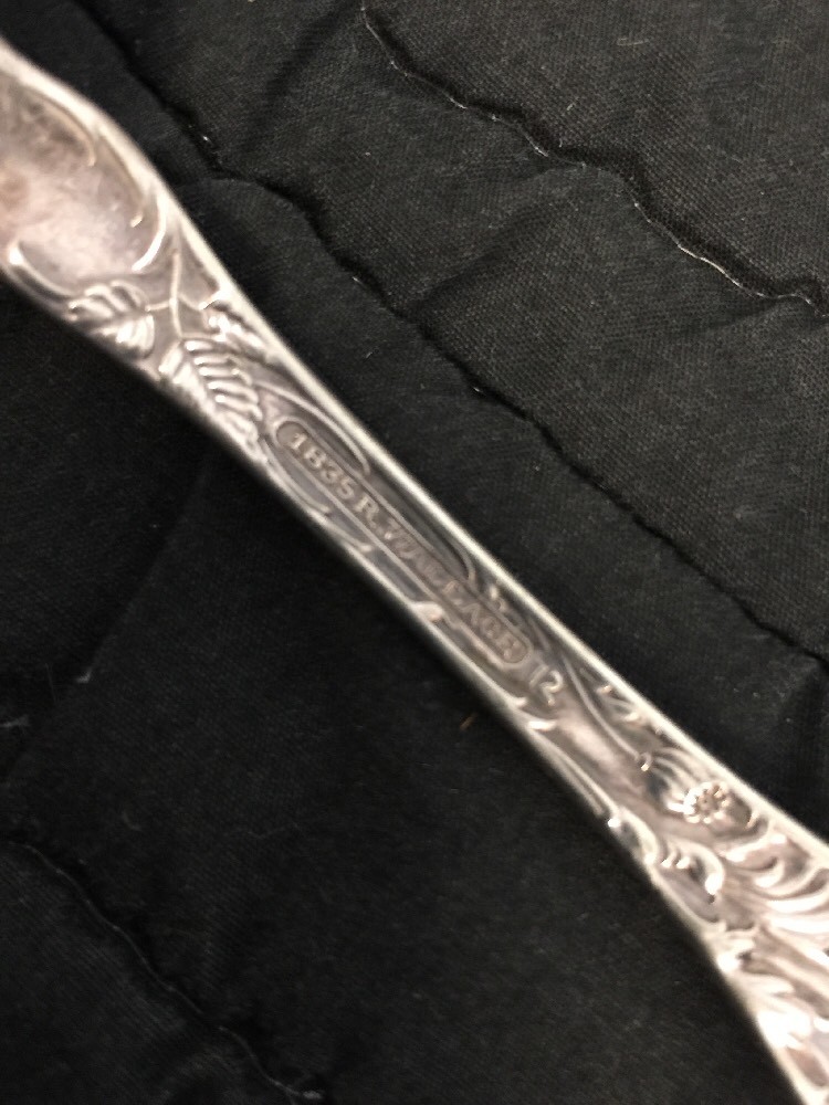 R Wallace Floral Pattern 1835 - Table/Serving Silver Spoon 8.5 ...