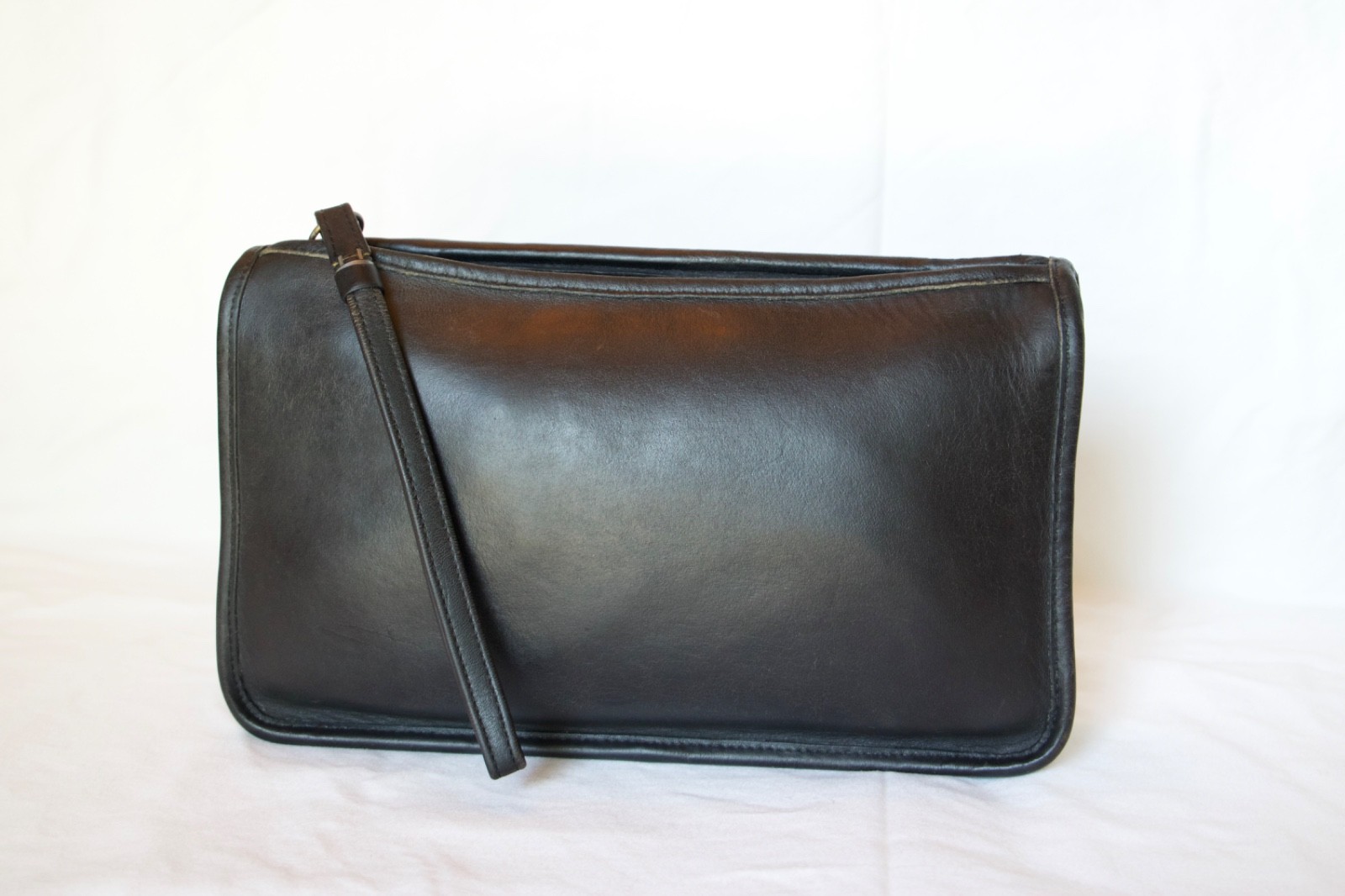 Vintage Coach 1970s Black Basic Bag / Zippered Clutch… - Gem