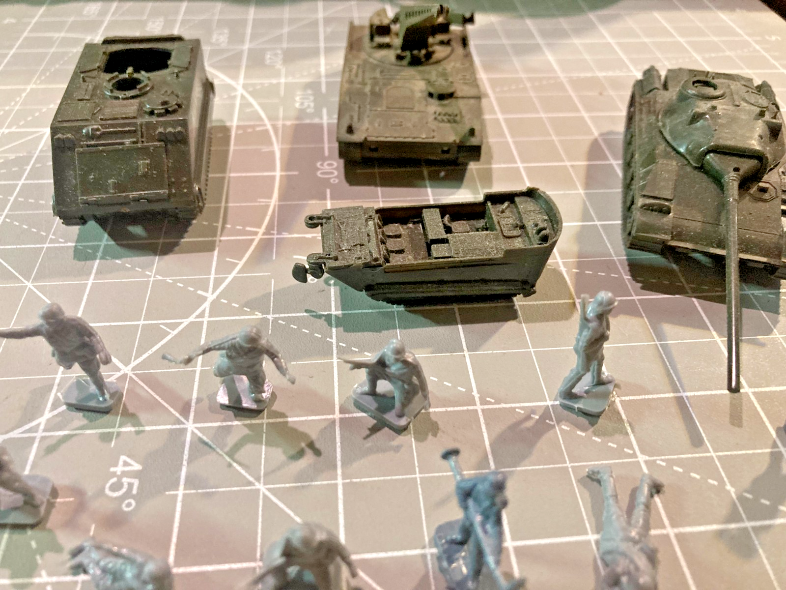Roco Minitanks HO 1:87 Scale miscellaneous 3/ plus soldiers LOOSE/ | eBay