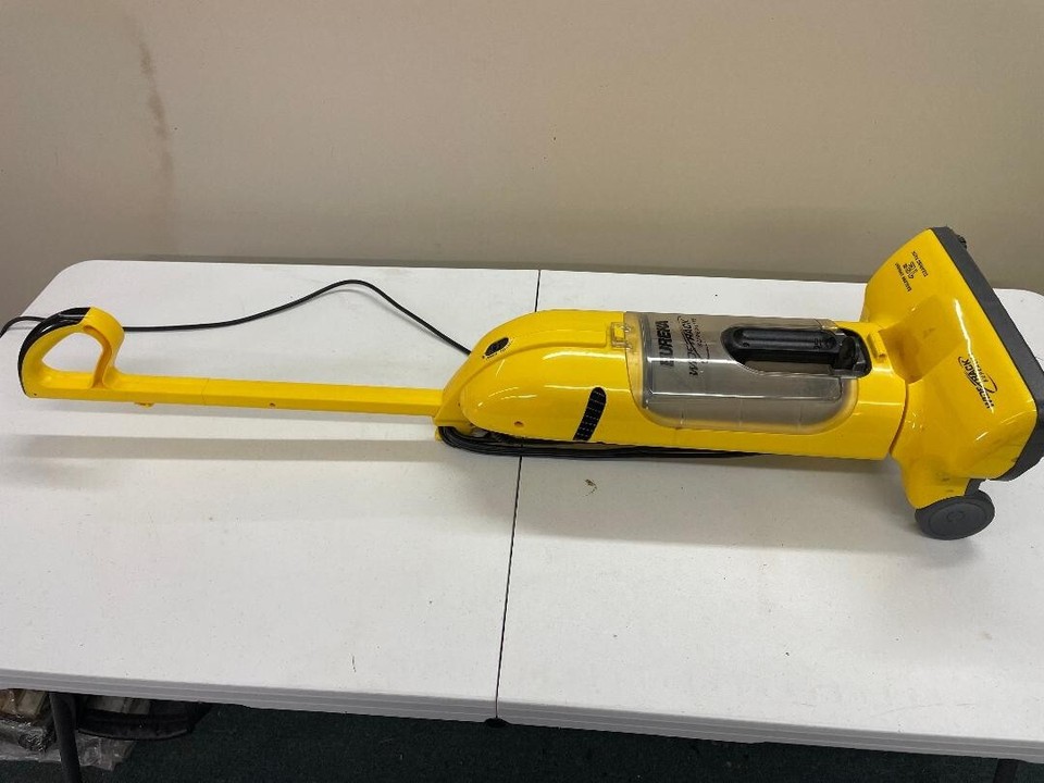 Eureka The Boss Super Lite Bagless Upright Vacuum Cleaner - Model 405 ...