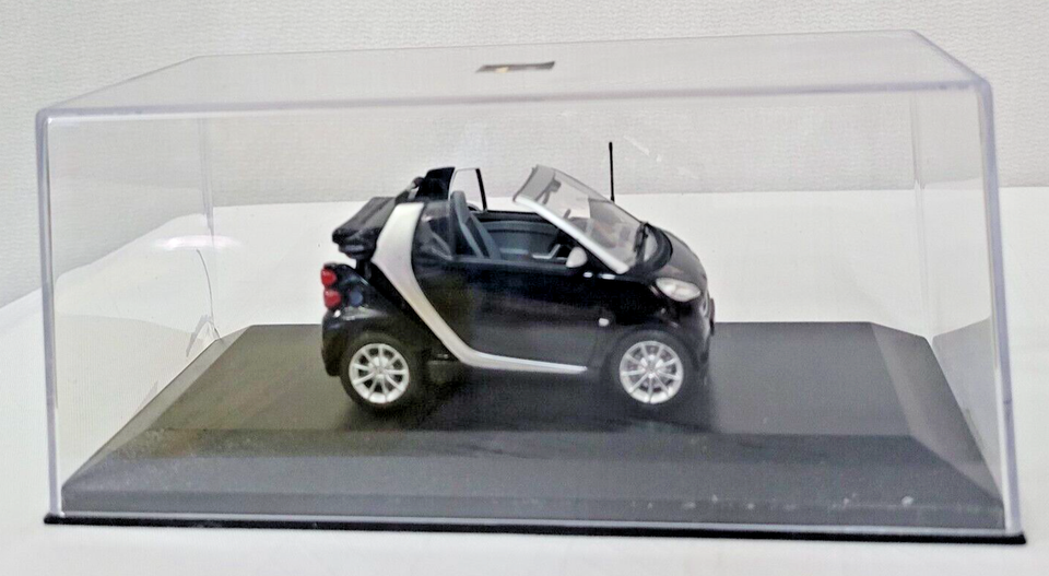 Paul's Model Kit Minichamps Smart Fortwo Cabrio Diecast Car | eBay